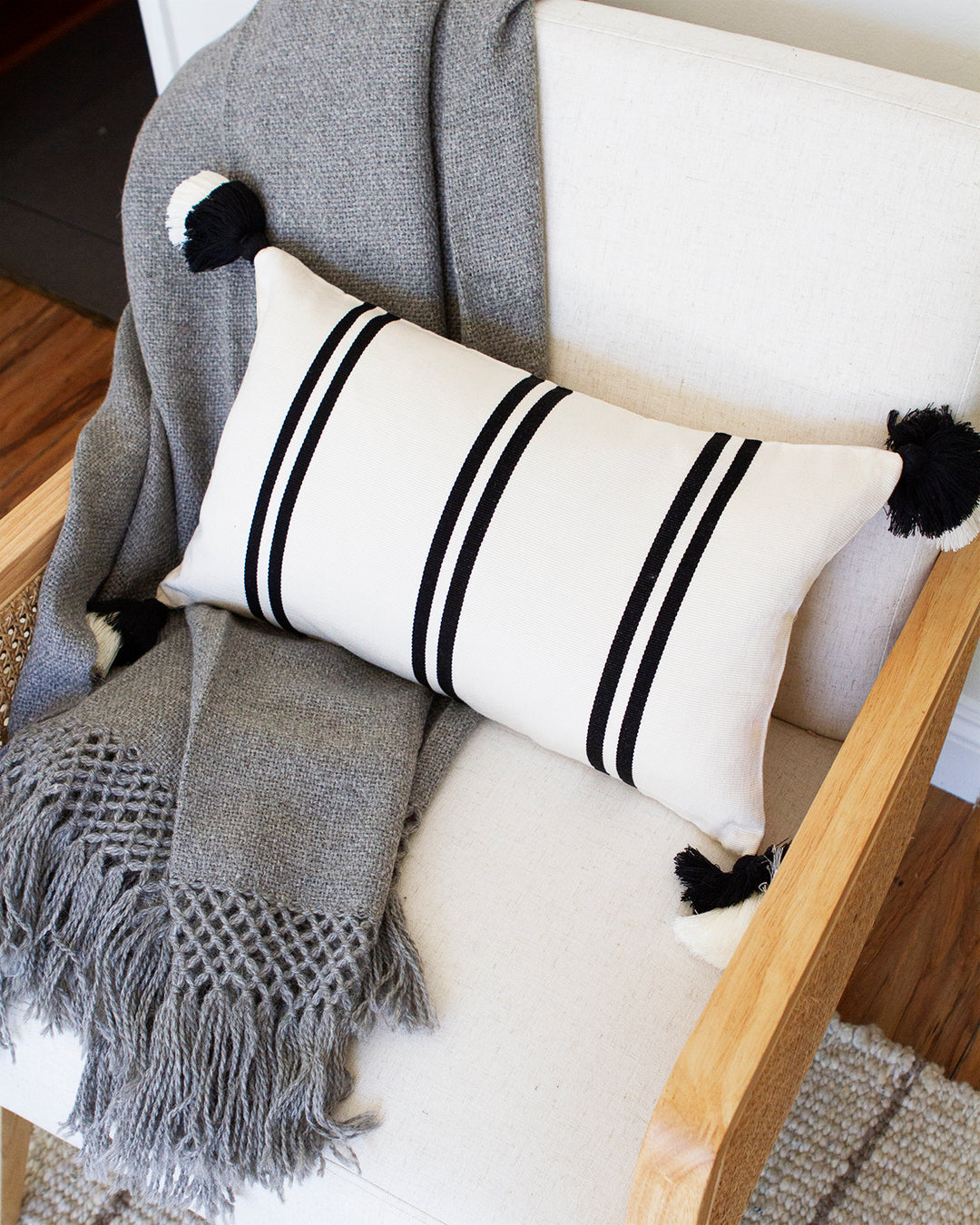 Awanay Llama Throw - Silver – atacama home